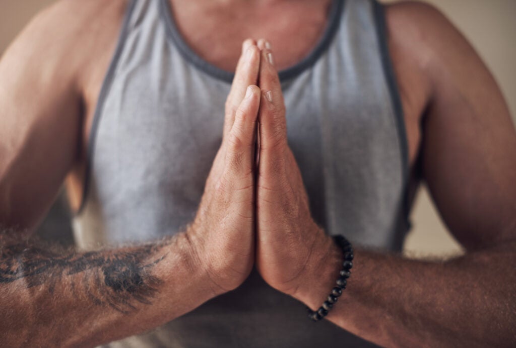 What Is Anjali Mudra? How to Do a Salutation Seal in Yoga