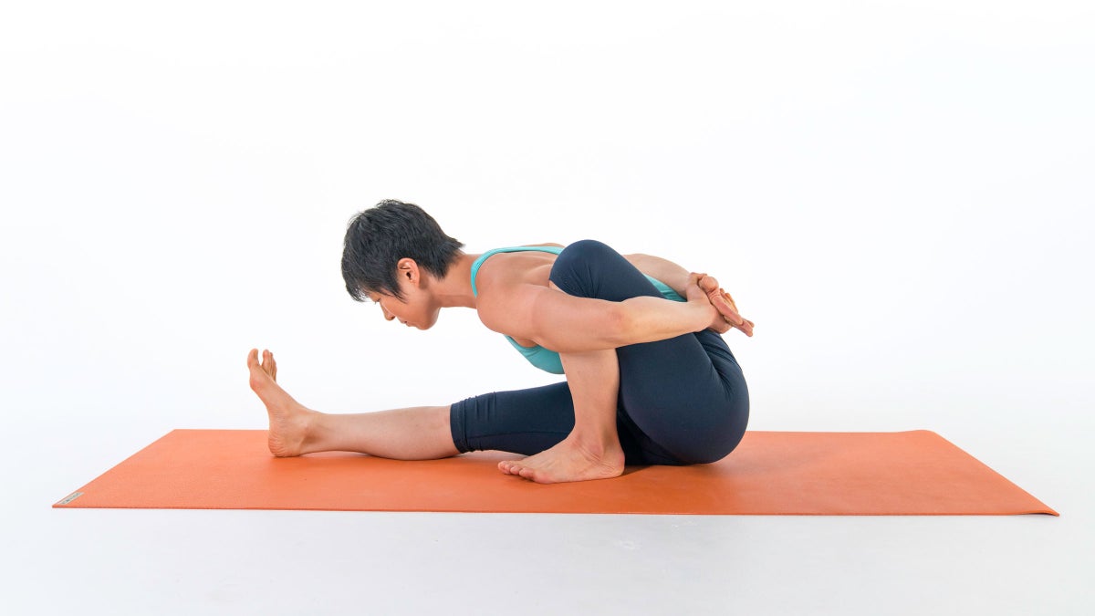 Pose Dedicated to the Sage Marichi I: How to Practice Marichyasana I