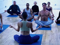 5 Signs of a Bad Yoga Teacher