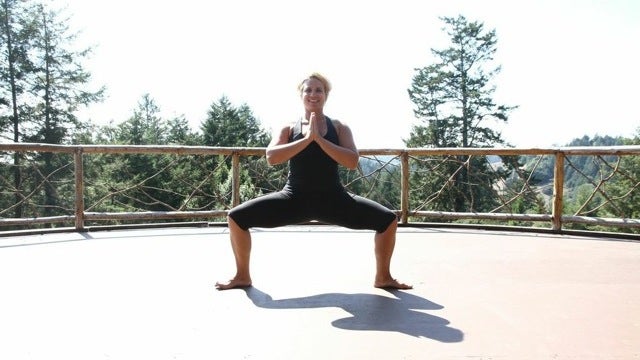 5 Calming Yoga Poses for Fall | Grounding Yoga Sequence for Fall