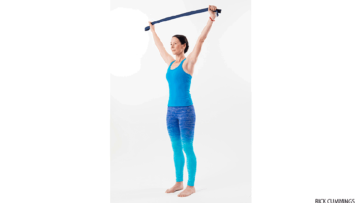 3 Unconventional Ways to Warm Up For Garudasana (Eagle Pose)