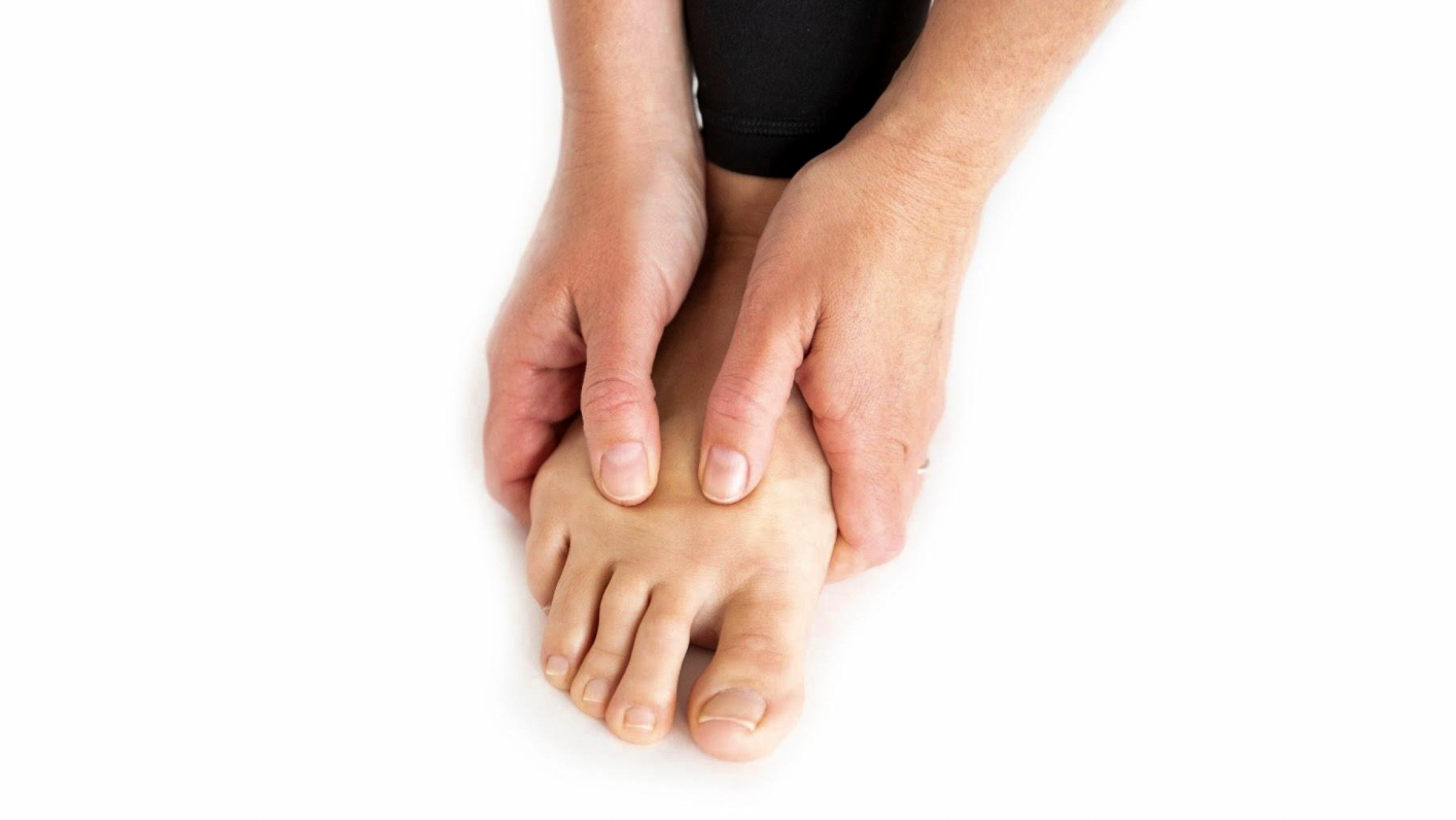 These 12 Foot Exercises Will Feel So Good—And Help You Find Stability