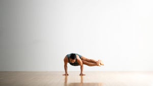 Side Crow and Side Crane Pose: How to Practice Parsva Bakasana