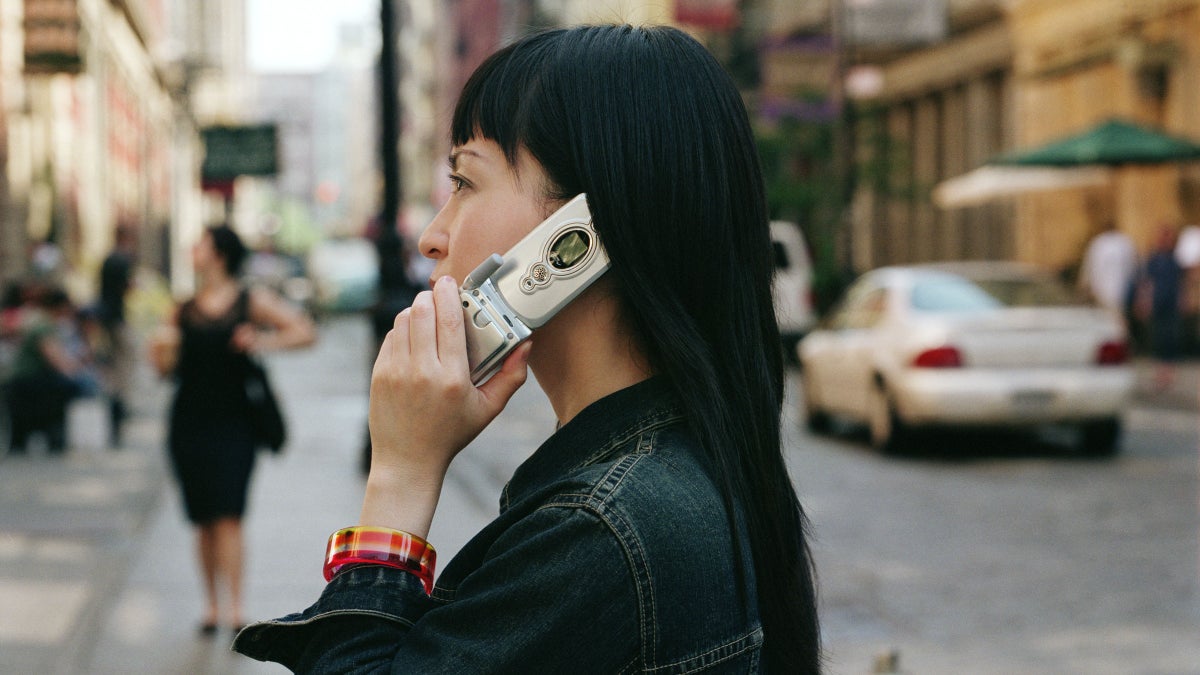 Will Switching to a Flip Phone Help You Practice Mindfulness?