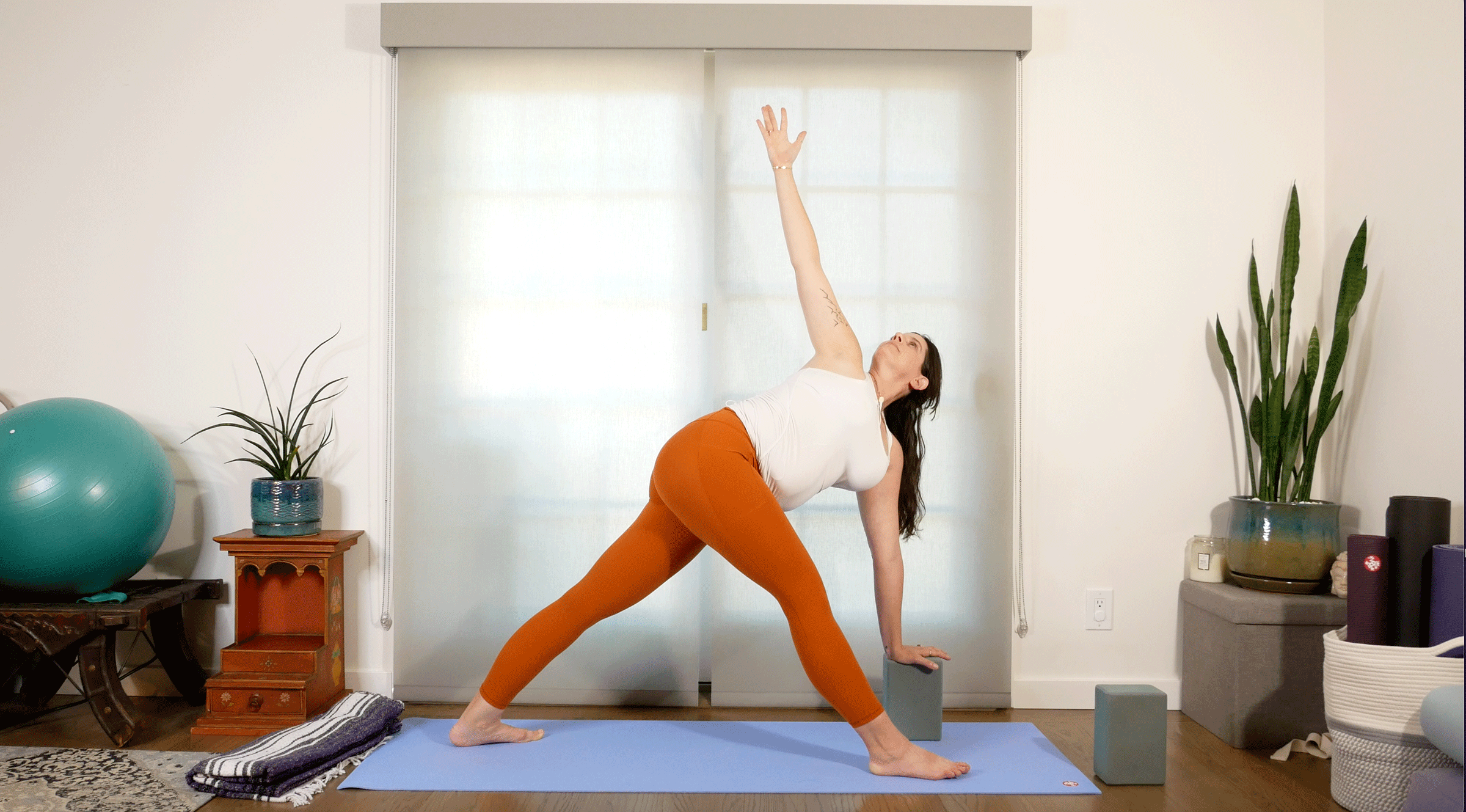 Practice These Twisting Yoga Poses to Stabilize Your Core