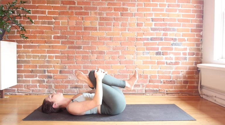 10-Minute Evening Yoga Practice for a Full Body Stretch