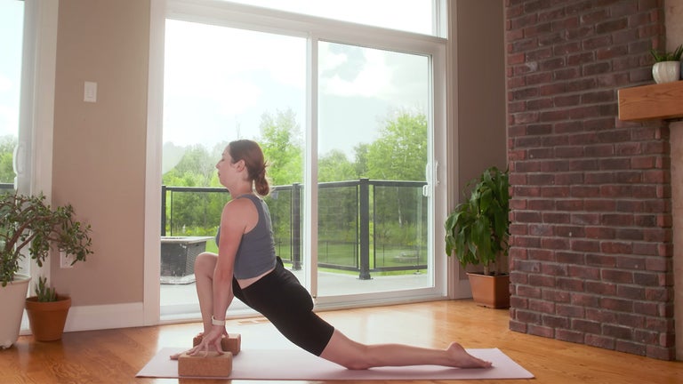 20-Minute Power Yoga Flow To Challenge Yourself