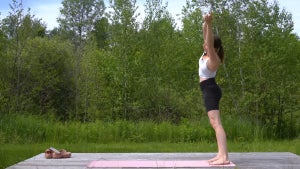 15-Minute Yoga Flow to Start Your Day Strong