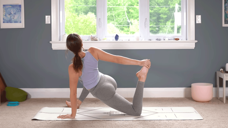 20-Minute Feel Good Yoga Flow for Your Busiest Days