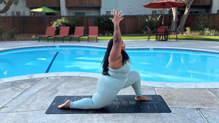 5 Stretches for Splits Are Designed to Open Your Hips