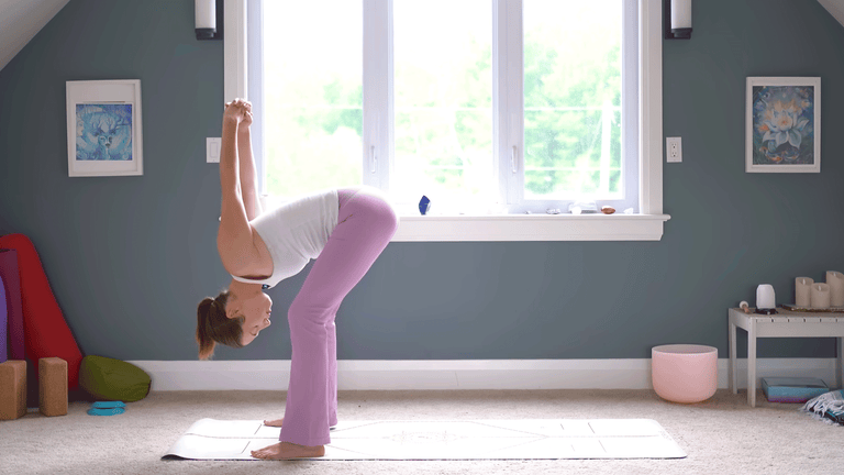 10-Minute Morning Yoga for Neck and Shoulders Relief