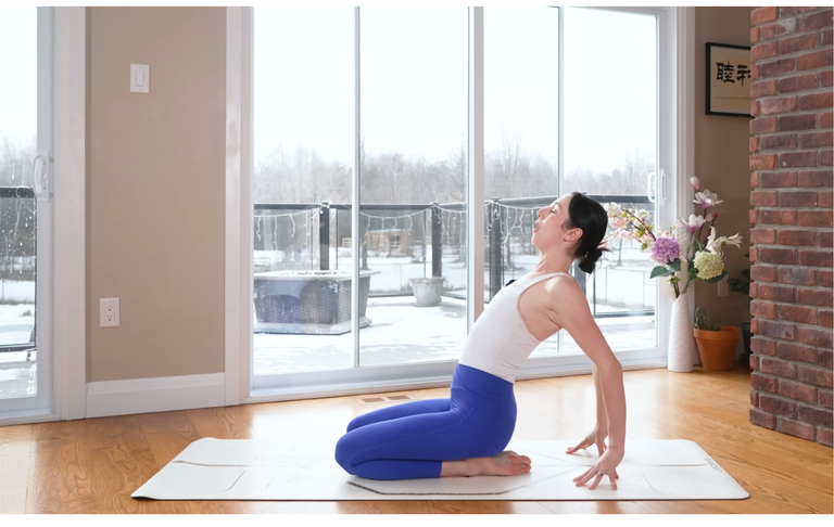 10-Minute Yoga to Unkink Your Neck and Shoulders