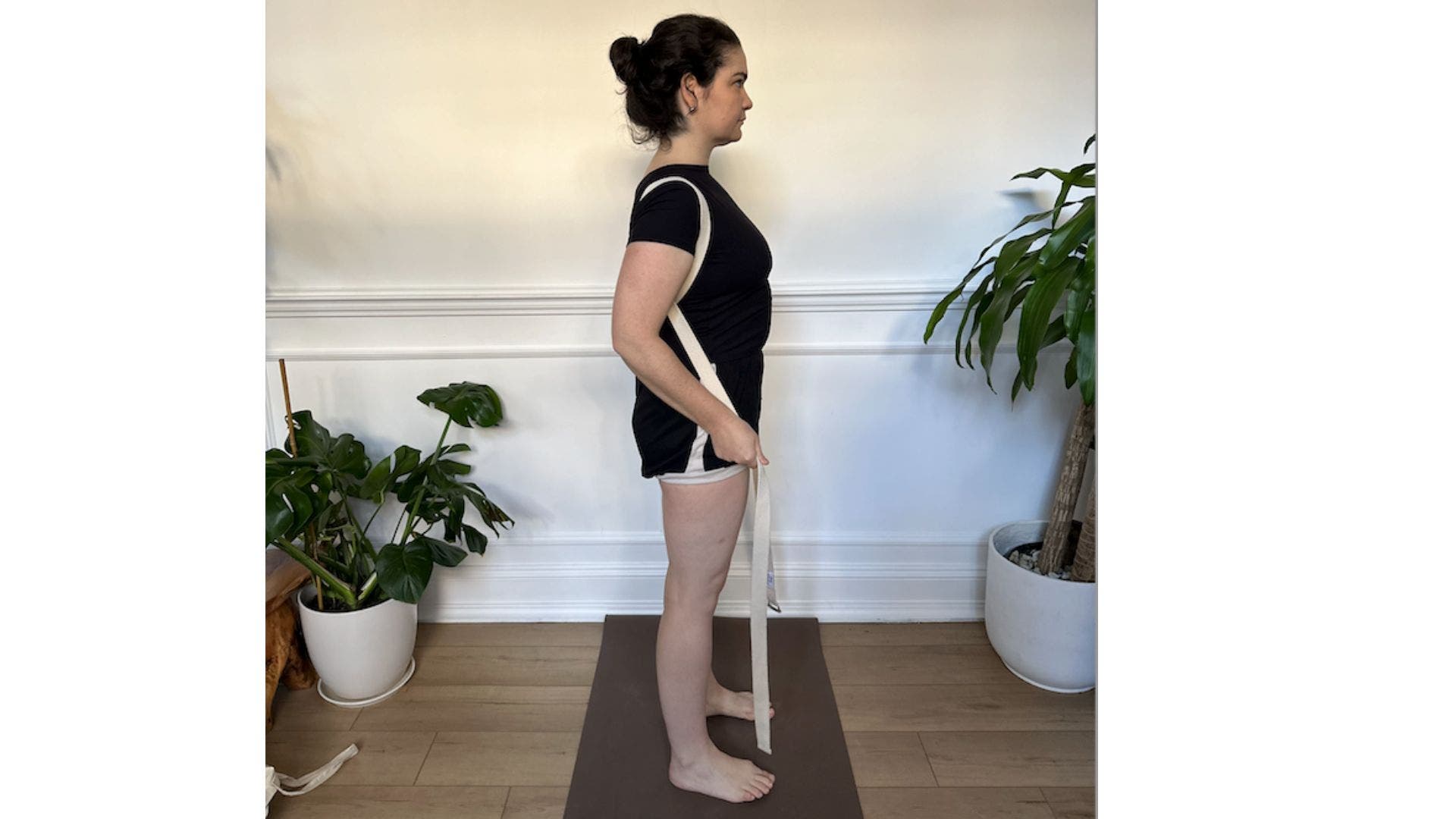 4 Simple Yoga Poses for Better Posture